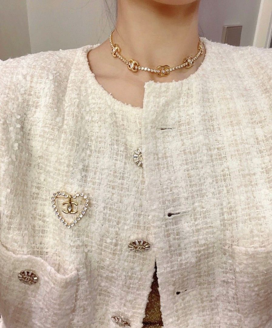 BNIB 23C Chanel Choker Necklace Jennie CC Logo 23P, Women's Fashion ...