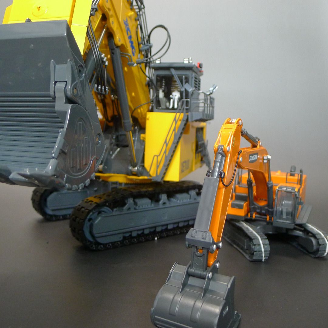 Brand new 1:50 XCMG XE7000 Back Hoe Mining excavator full diecast construction diecast model ...