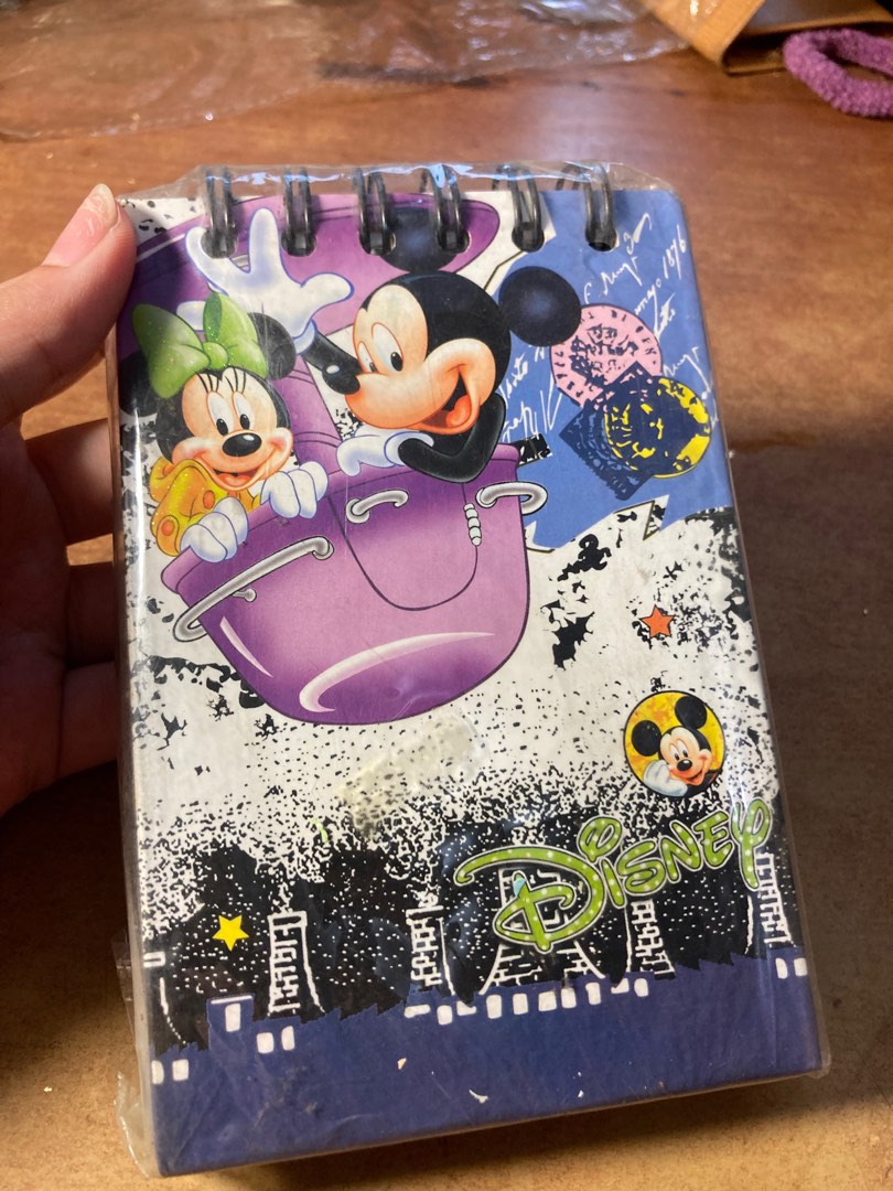 Buku notes anak mickey minnie, Buku & Alat Tulis, Buku di Carousell