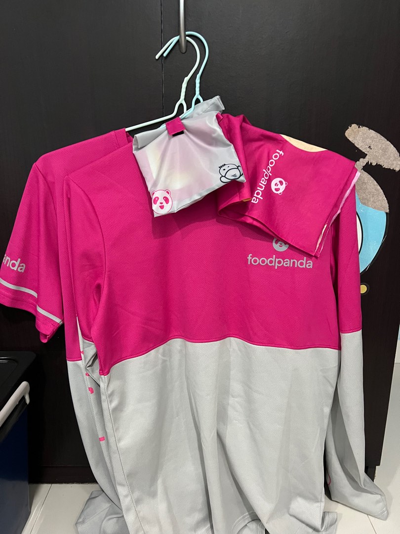 Foodpanda sets, Men's Fashion, Activewear on Carousell