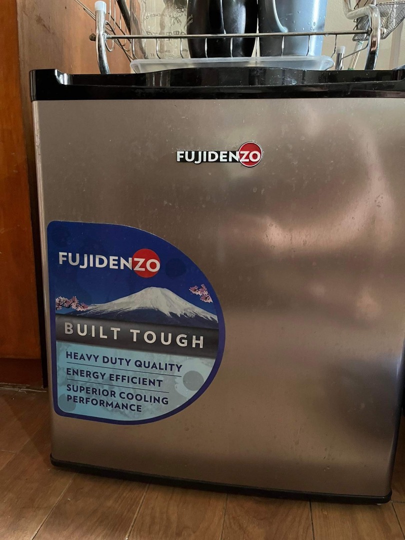 Fujidenzo Mini Refrigerator, TV & Home Appliances, Kitchen Appliances ...