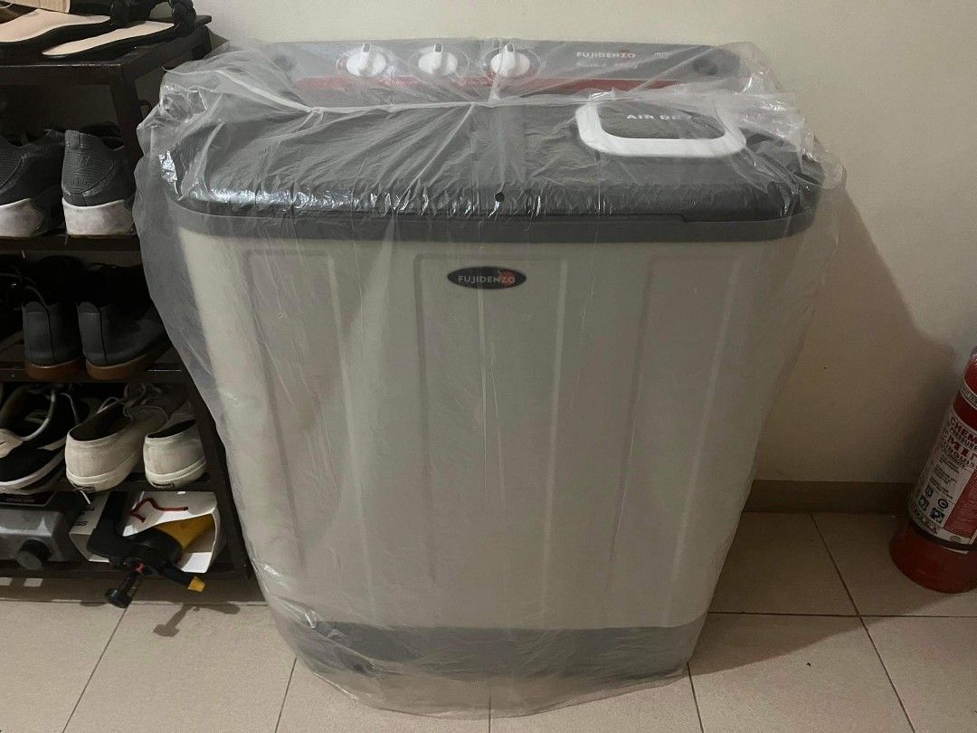 Fujidenzo washing machine, Furniture & Home Living, Cleaning & Homecare ...