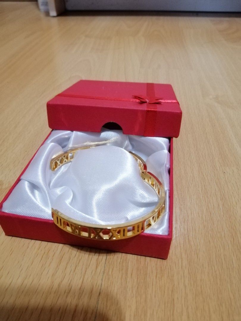 Gelangtangan Pandora emas korea roman design, Women's Fashion, Jewelry ...