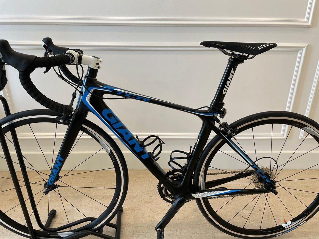 Giant TCR Advanced 2 (Black/Blue & White), Sports Equipment, Bicycles ...