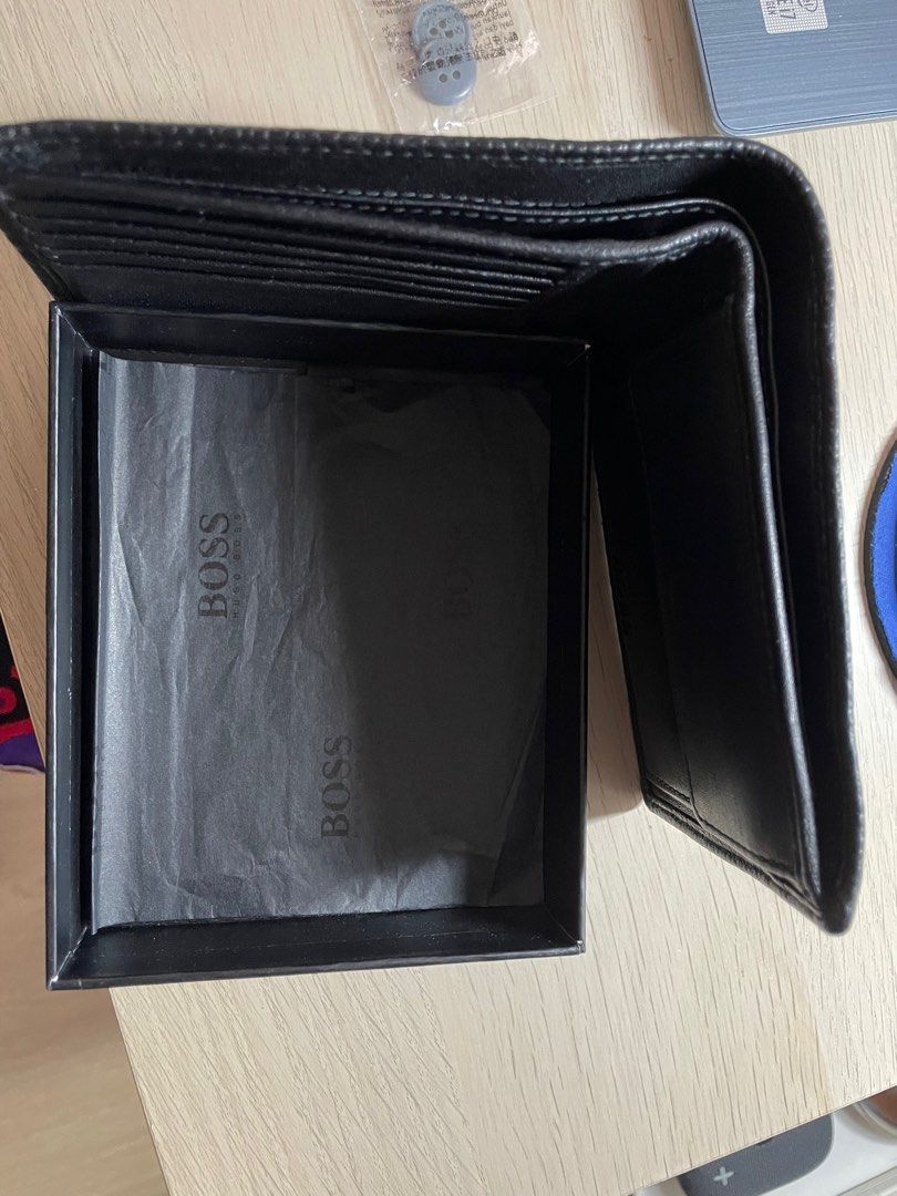 Hugo Boss Wallet, Men's Fashion, Watches & Accessories, Wallets & Card ...