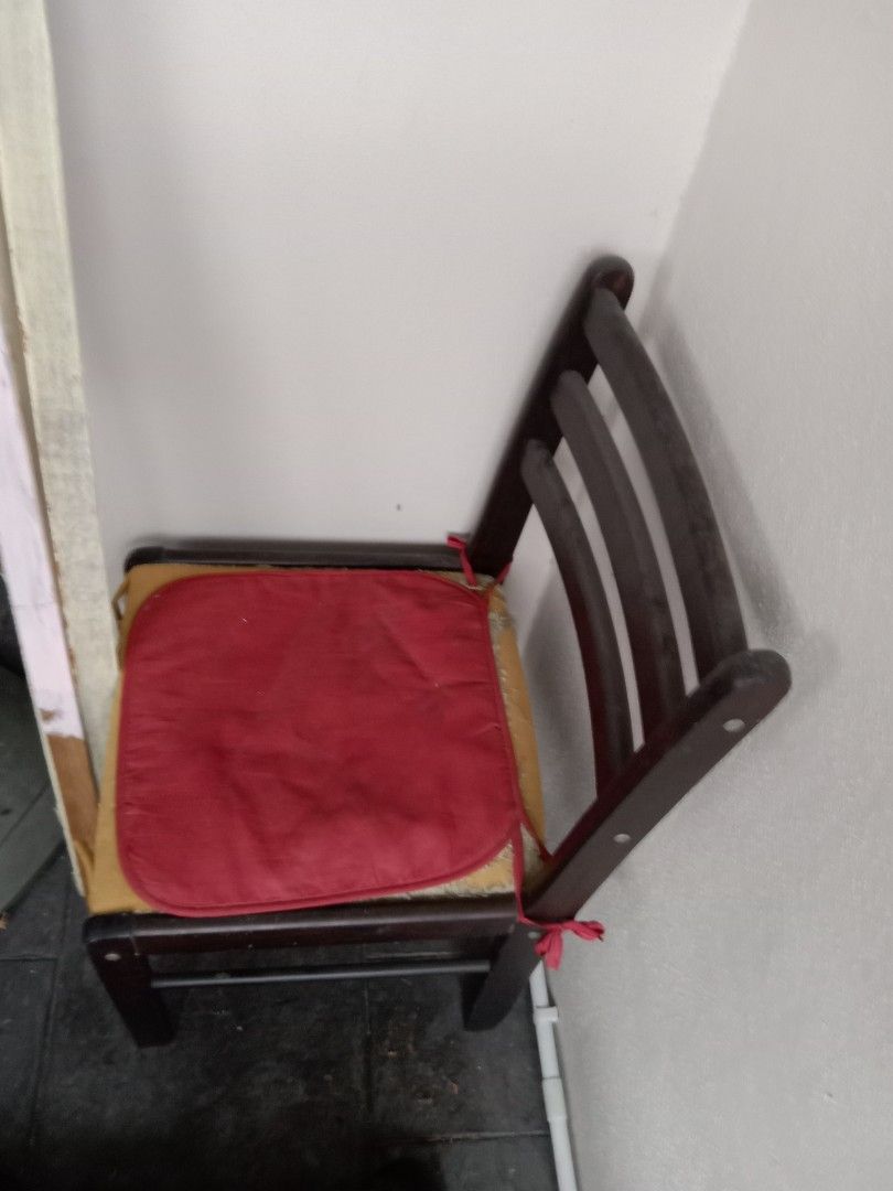 Kerusi Meja Makan Kayu Getah, Furniture & Home Living, Furniture ...