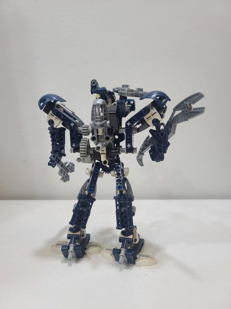 LEGO BIONICLE: Krekka (8623) Year 2004, Hobbies & Toys, Toys & Games on ...