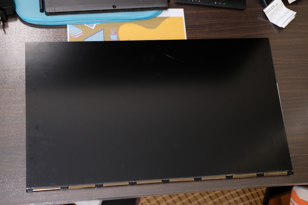 LG 27UP600-W 27In UHD 4K IPS Monitor Cracked for Parts, Computers ...