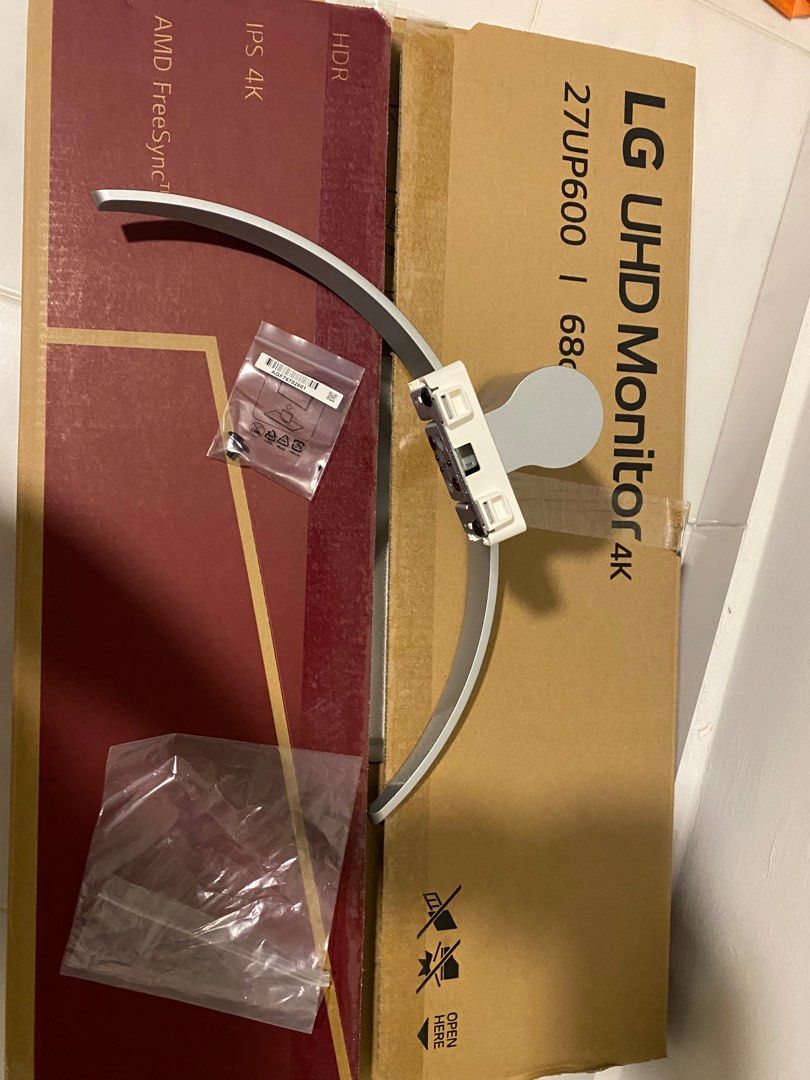 LG Monitor stand (came with 27UP600), Computers & Tech, Parts ...