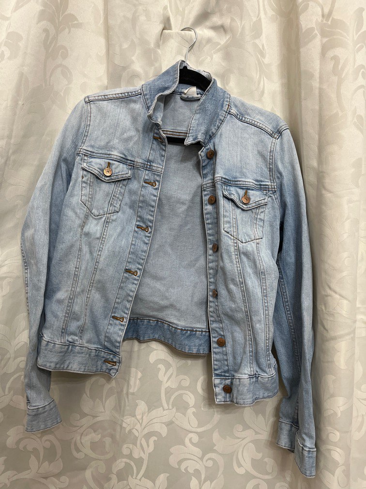 light blue denim jacket, Women's Fashion, Coats, Jackets and Outerwear ...