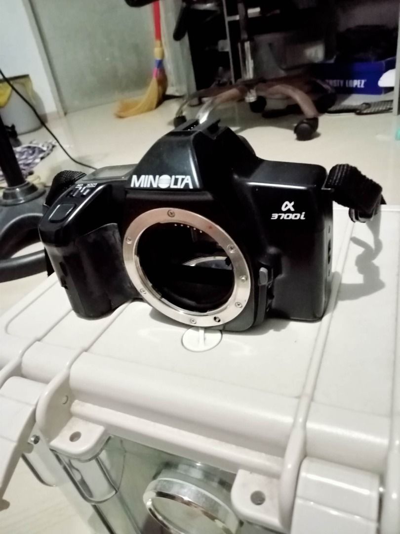 Minolta Alpha 3700i with 2 Tamron lenses, Photography, Cameras on Carousell