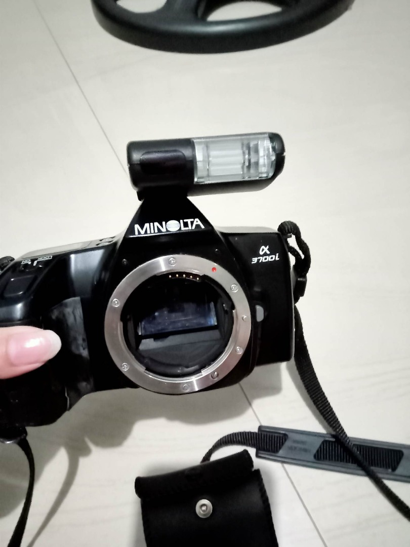 Minolta Alpha 3700i with 2 Tamron lenses, Photography, Cameras on Carousell