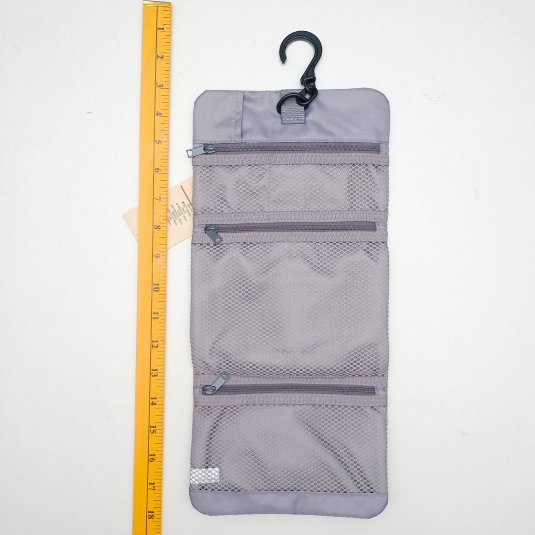 Muji Hanging Case With Pockets Gray, Women's Fashion, Jewelry ...