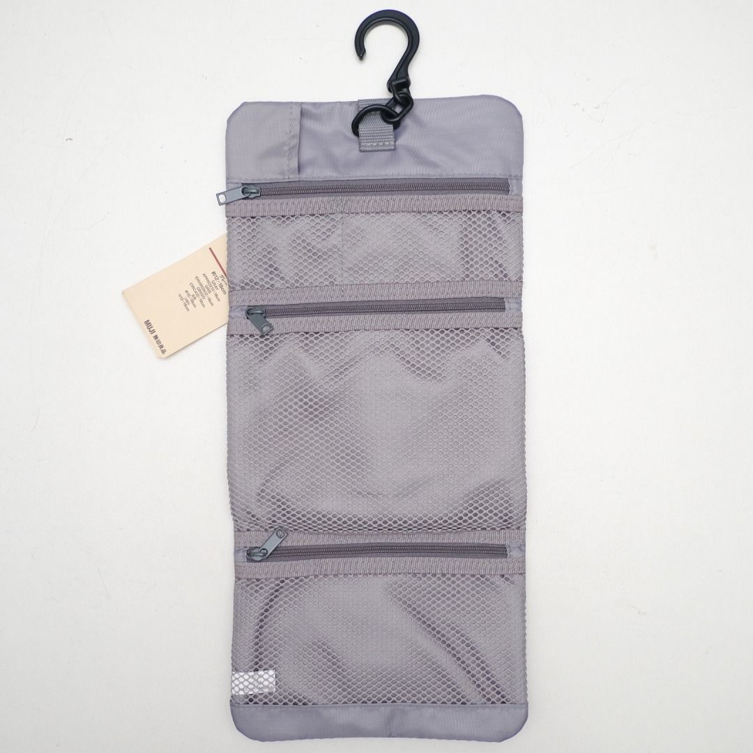 Muji Hanging Case With Pockets Gray, Women's Fashion, Jewelry ...