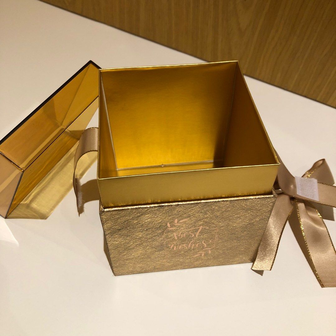 Premium Gold Gift box, Women's Fashion, Jewelry & Organisers, Accessory ...