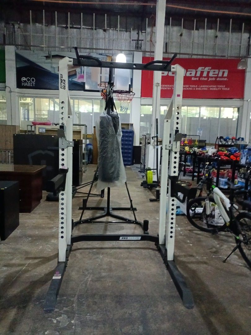 Pro half rack prohr-600 fitness gear on Carousell