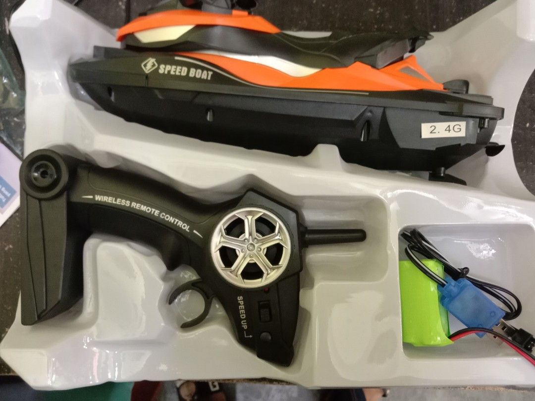 Rc jet ski speeed boat twin enjin, Hobbies & Toys, Toys & Games on ...