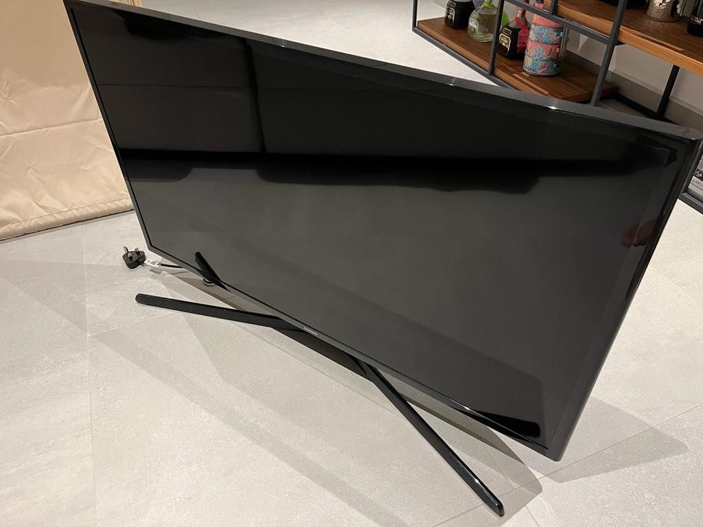 Samsung Full HD 4K smart TV (40 inch), TV & Home Appliances, TV ...