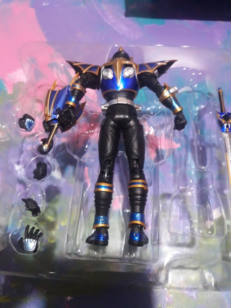 S.H. Figuarts Kamen Rider Knight Survive.back in box repair right legs ...