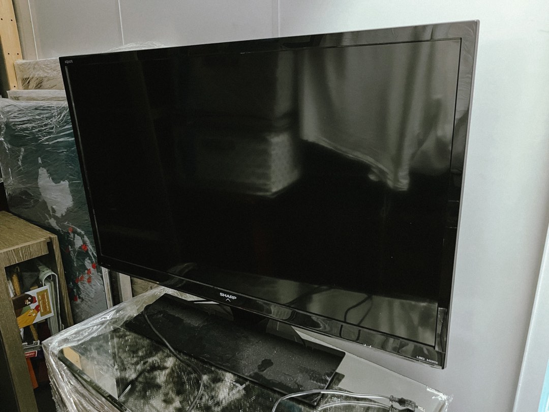 Sharp Aquos 39 inch TV, TV & Home Appliances, TV & Entertainment, TV on ...