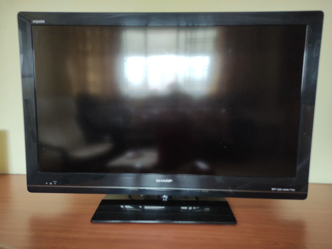Sharp Aquos LCD 40 inch TV, TV & Home Appliances, TV & Entertainment ...