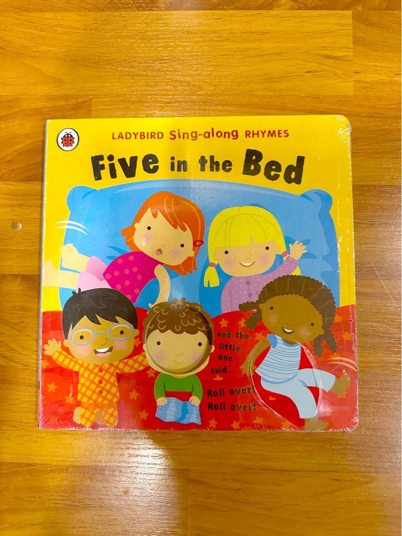 Sing along Rhymes Five in Bed Book, Hobbies & Toys, Books & Magazines ...