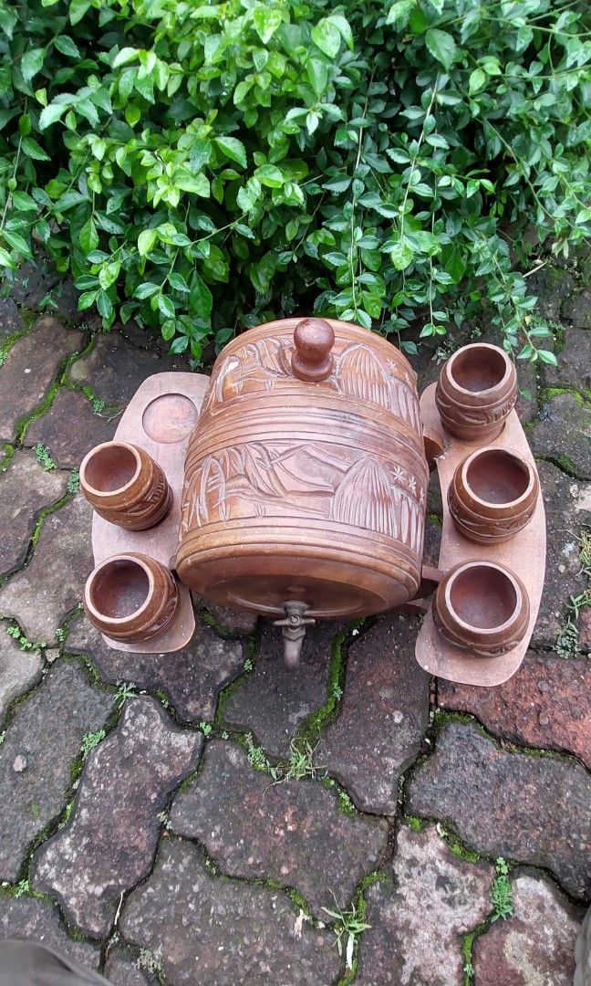 Tong kayu jati pajangan antik tempat air, Antik, Pajangan di Carousell