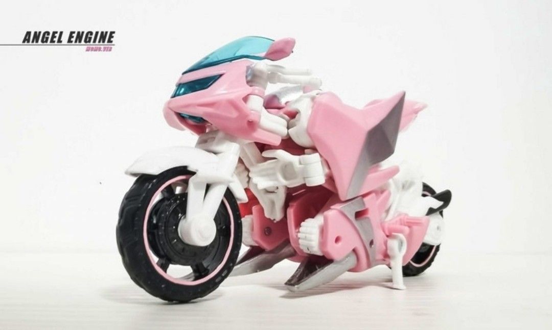 Transformers APC 005 Angel Engine Momo Pink Ver KO TFP Prime Pink Arcee ...