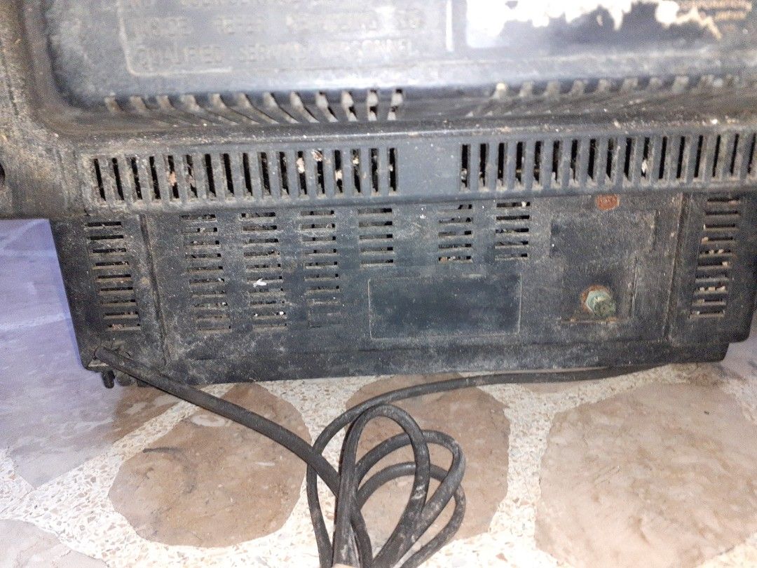 Vintage Black Sony Trinitron 15" Inch Color TV / Working - As Is ...