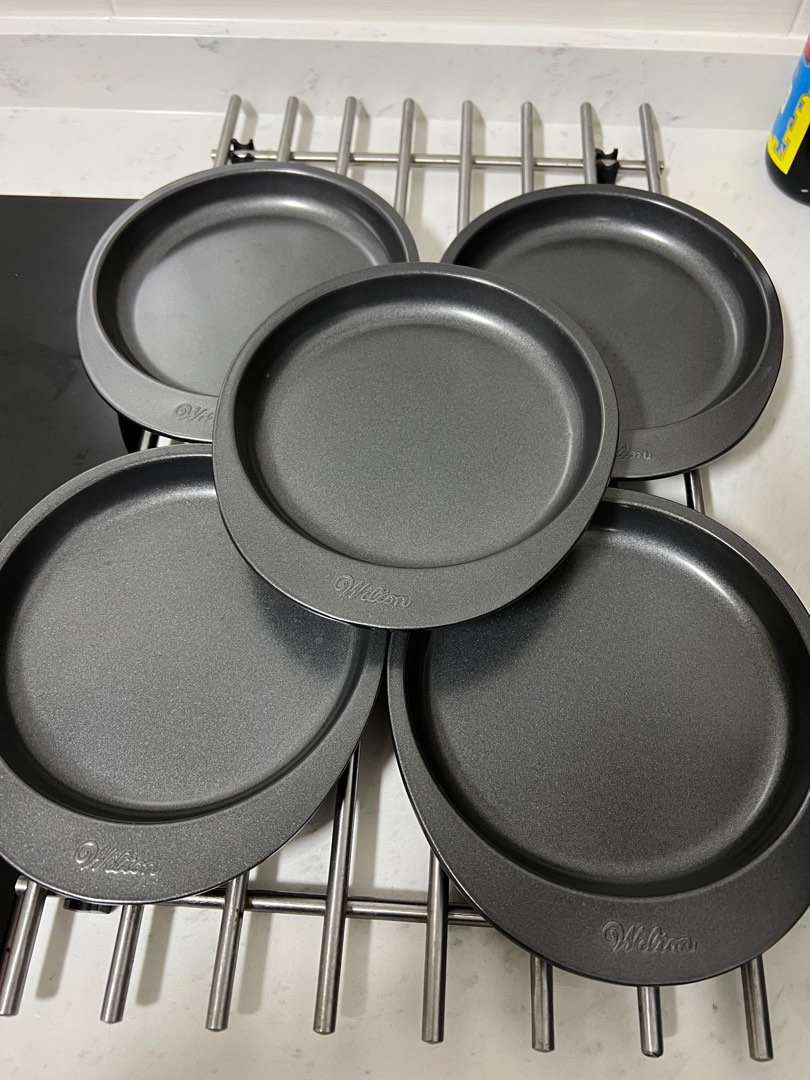 Wilton easy layers 5 piece layer pan set 6 inch, Furniture & Home ...
