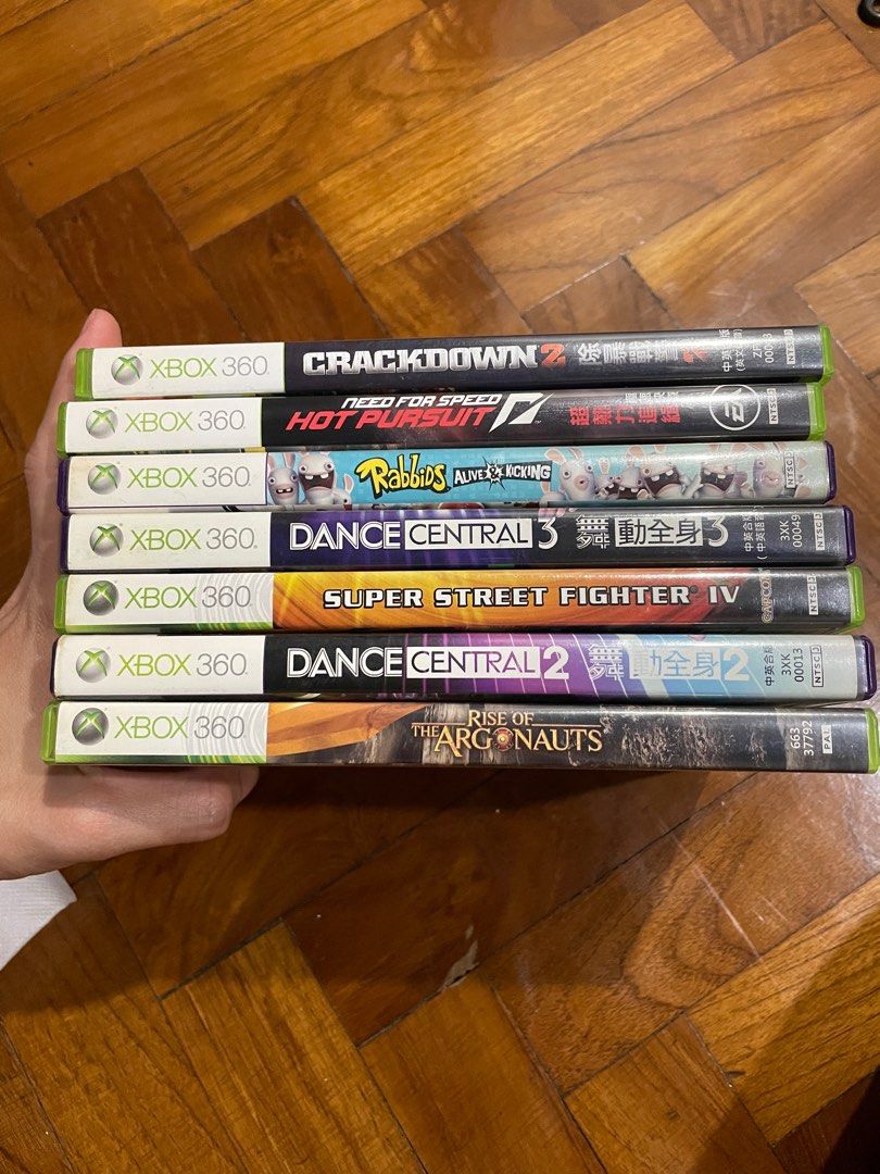 Xbox 360 + Kinect + free games! + controllers, Video Gaming, Video Game ...