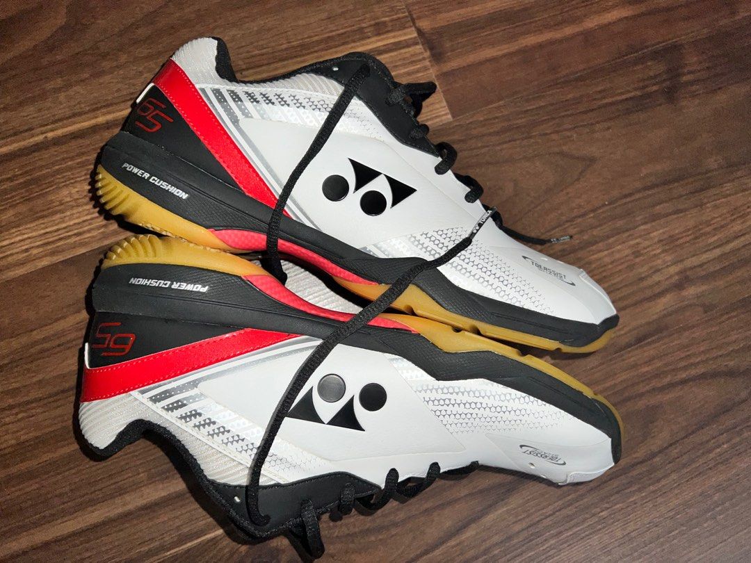 Yonex power cushion 65z men badminton US10.5 bnds, Sports Equipment ...