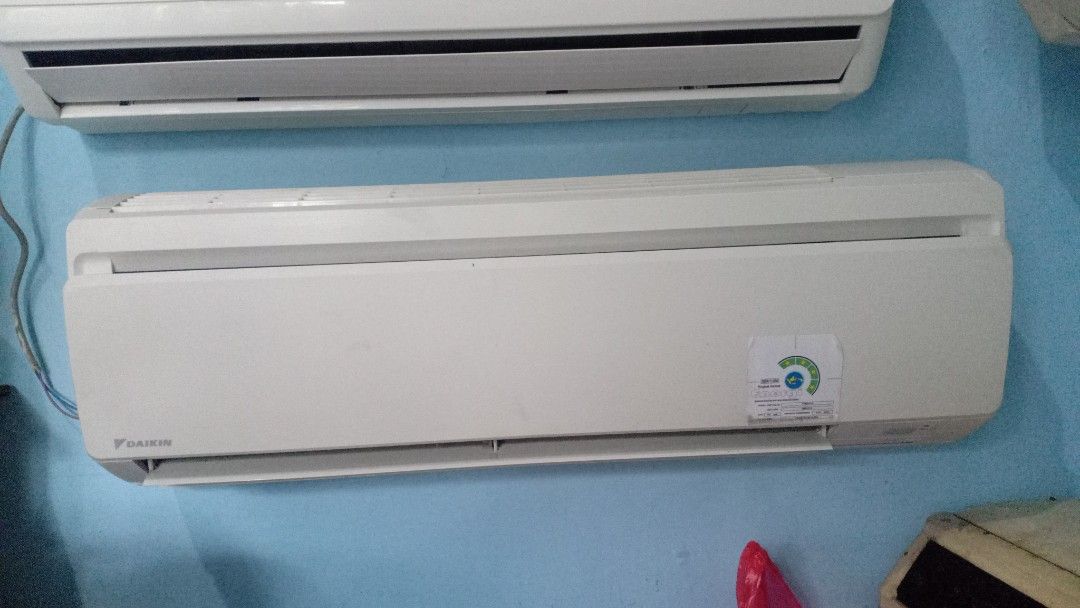 Air Conditioner AC BEKAS DAIKIN 1/2PK DAN 1PK, Elektronik, Lainnya di ...