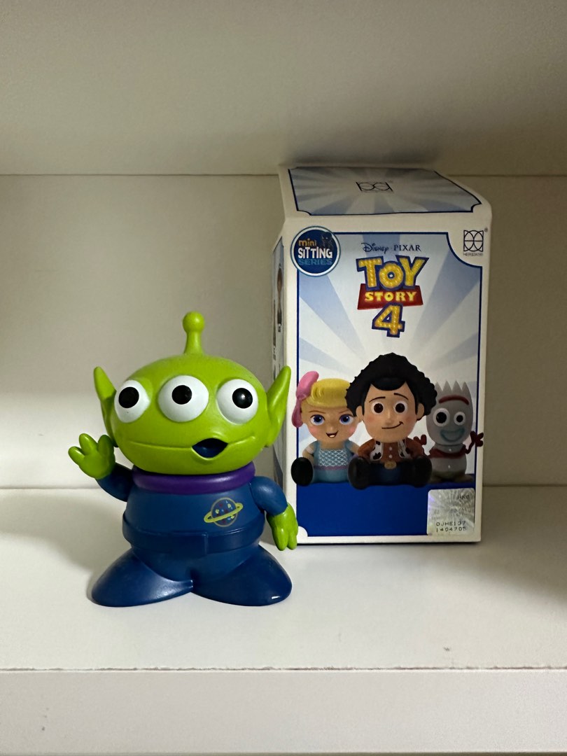 Alien Toy Story 4 Mini Sitting Series Pop Mart collectible/figurine ...