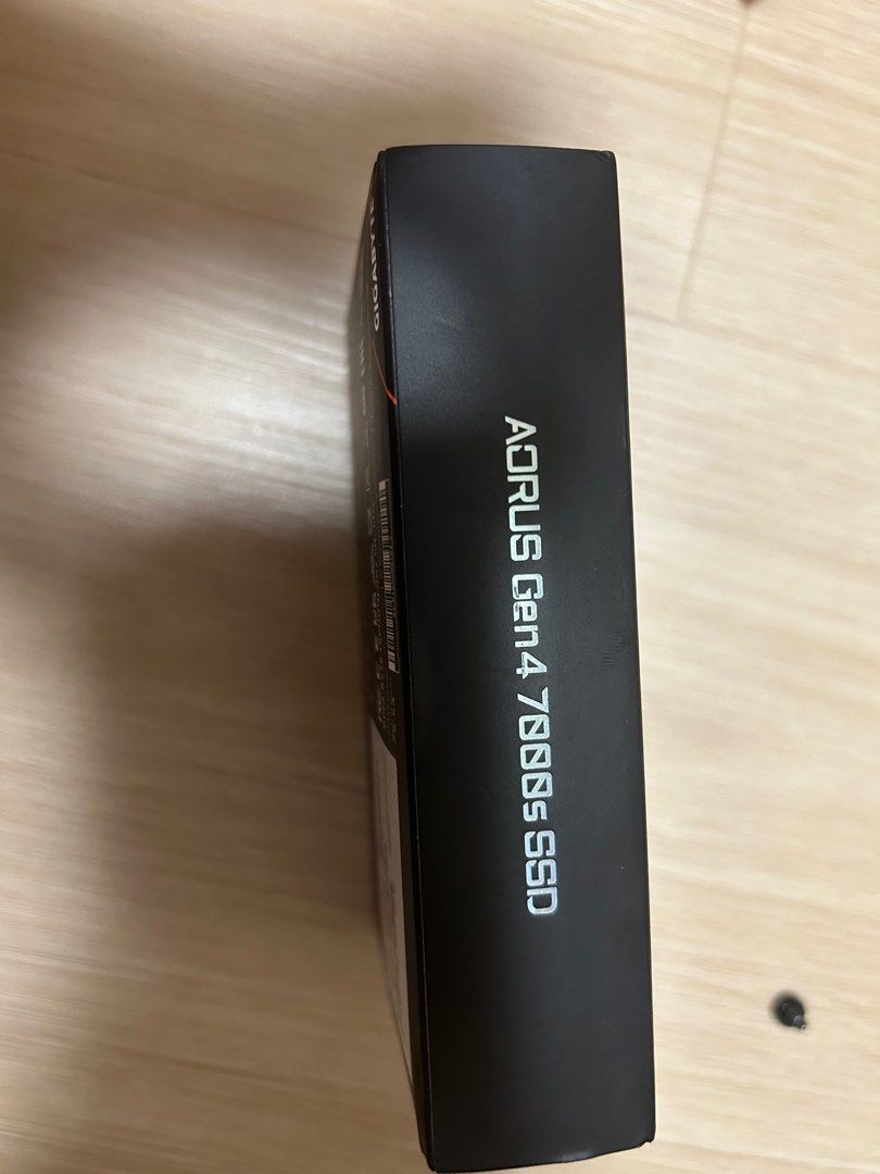Aorus Gen4 7000s SSD with heatsink, Computers & Tech, Parts ...