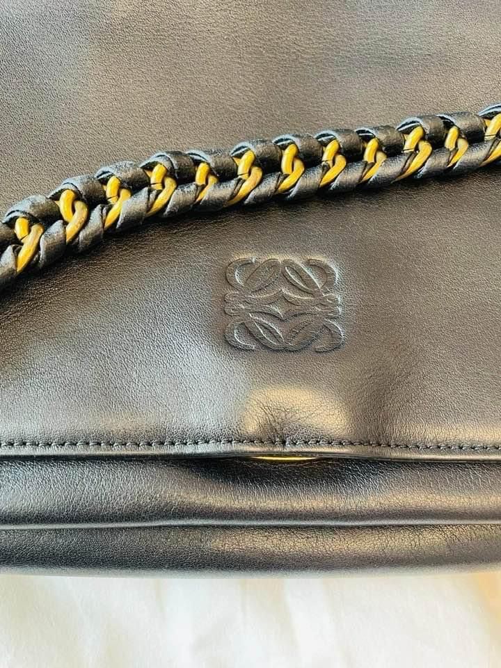 Authentic Loewe Kilikili Bag, Luxury, Bags & Wallets on Carousell
