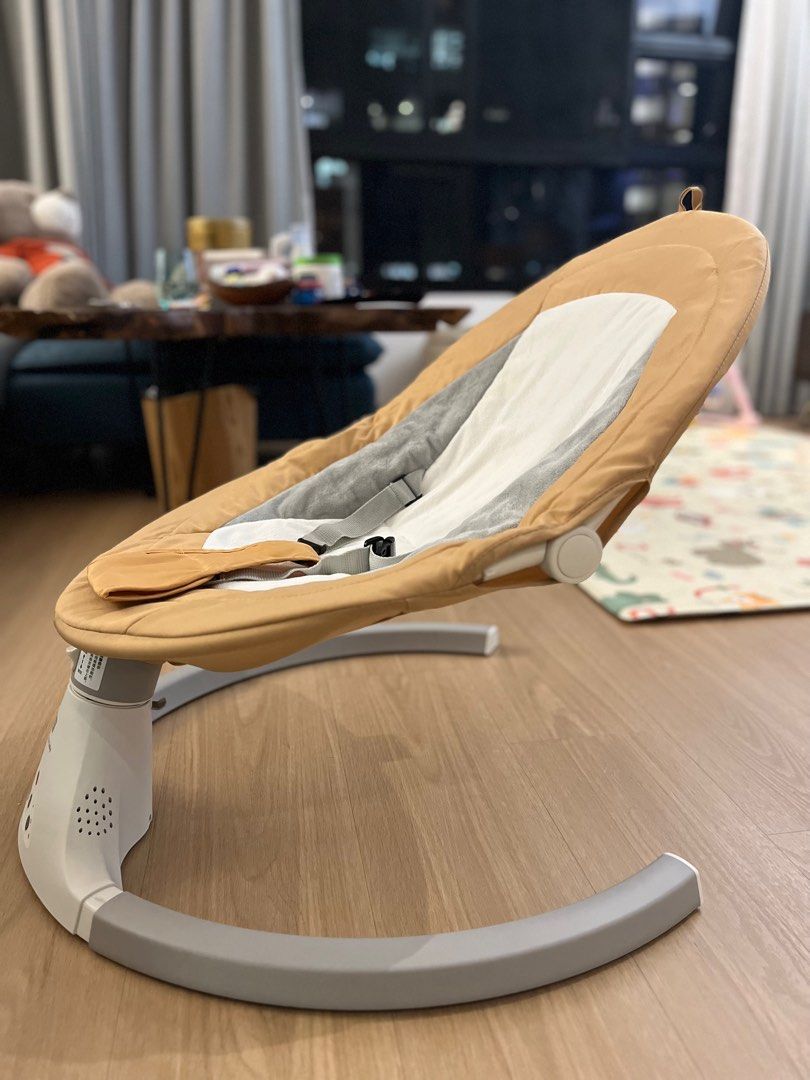 Automatic baby rocker, Babies & Kids, Baby Nursery & Kids Furniture ...