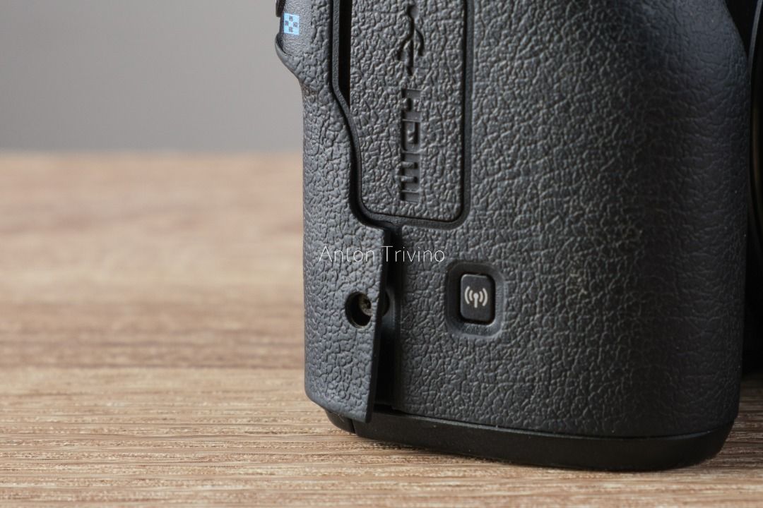 Canon M50 Mark 1 Kit, Photography, Cameras on Carousell