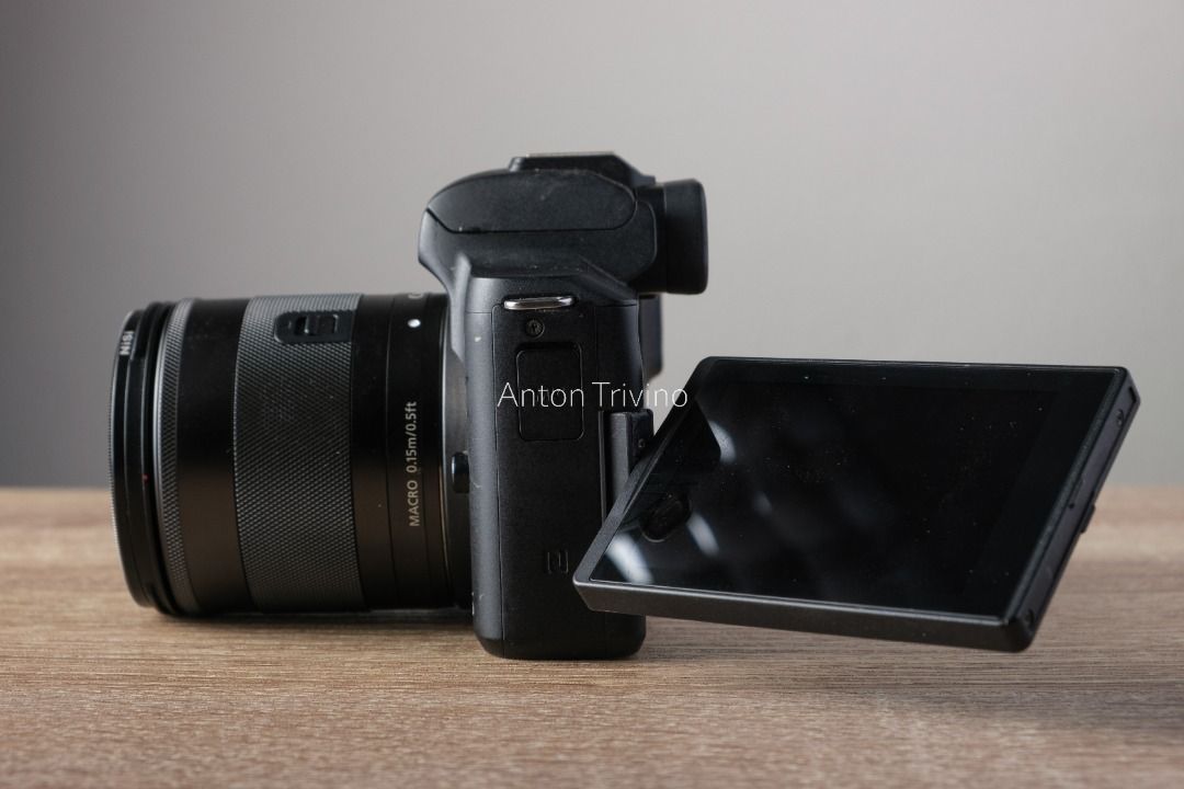Canon M50 Mark 1 Kit, Photography, Cameras on Carousell