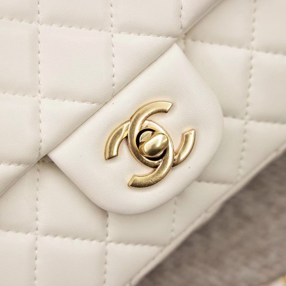 chanel gold ball mini satchel, 名牌, 手袋及銀包 - Carousell