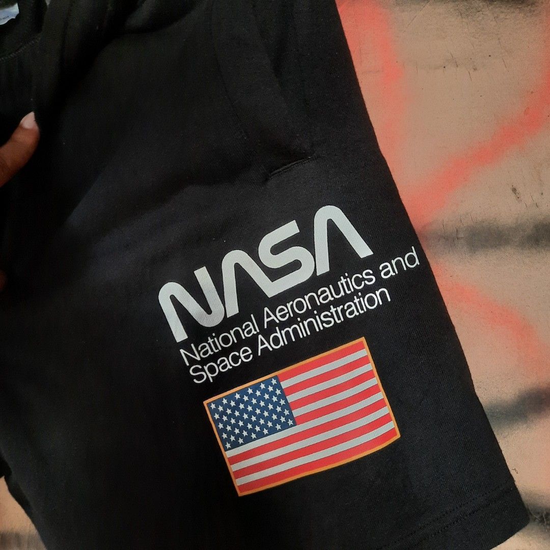 DIVIDED H&M NASA, Men's Fashion, Bottoms, Shorts on Carousell