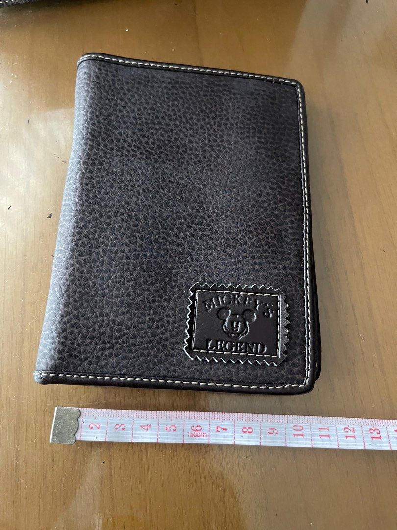 Dompet mickey mouse ukuran pasport, Fesyen Wanita, Tas & Dompet di ...