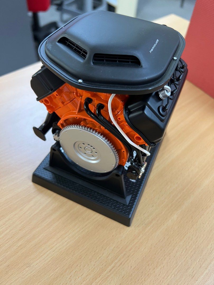 Engine Scale Model 1:6 Plymouth Hemi Cuda Engine, Hobbies & Toys, Toys ...