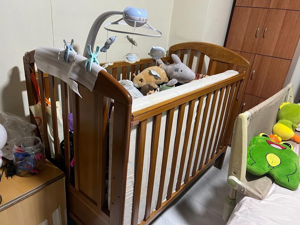 Free baby cot, Babies & Kids, Baby Nursery & Kids Furniture, Cots ...