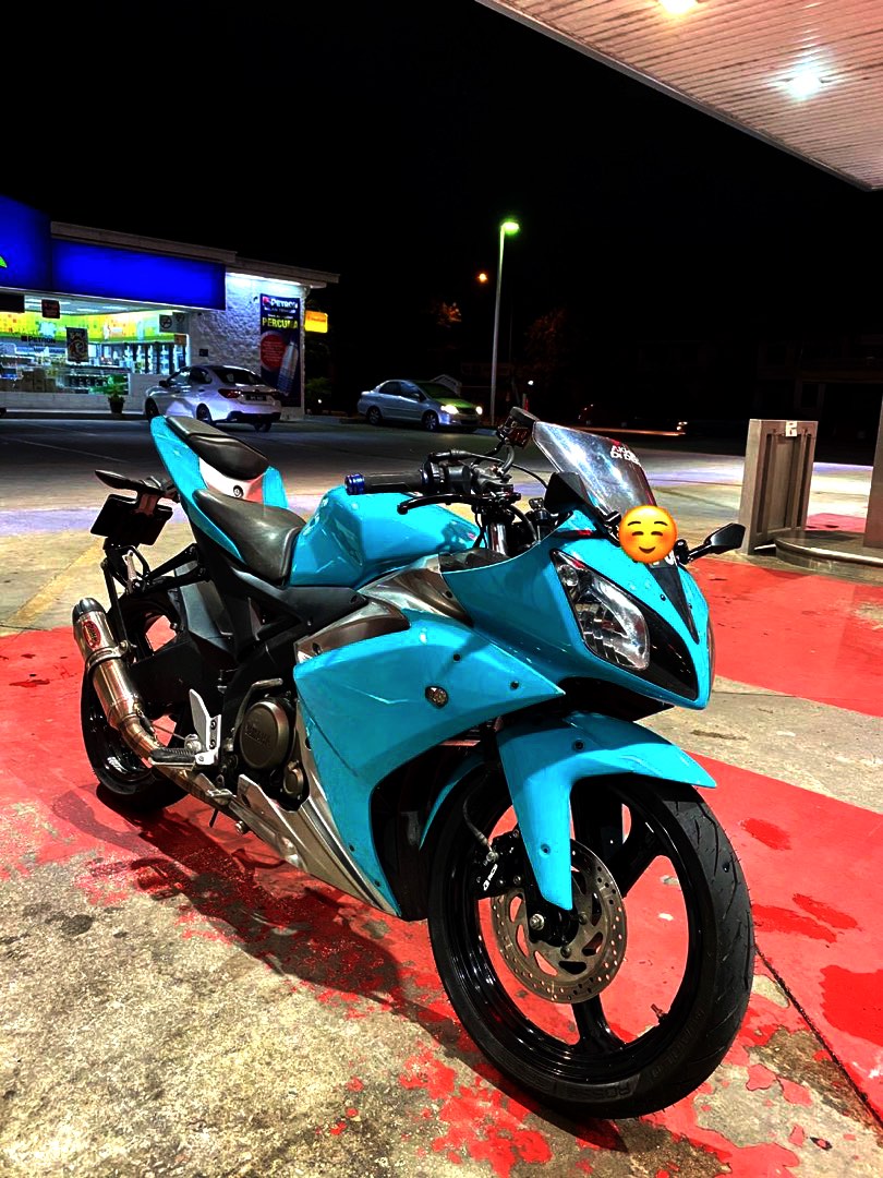 FZ150I CONVERT TO R15, Motorbikes on Carousell