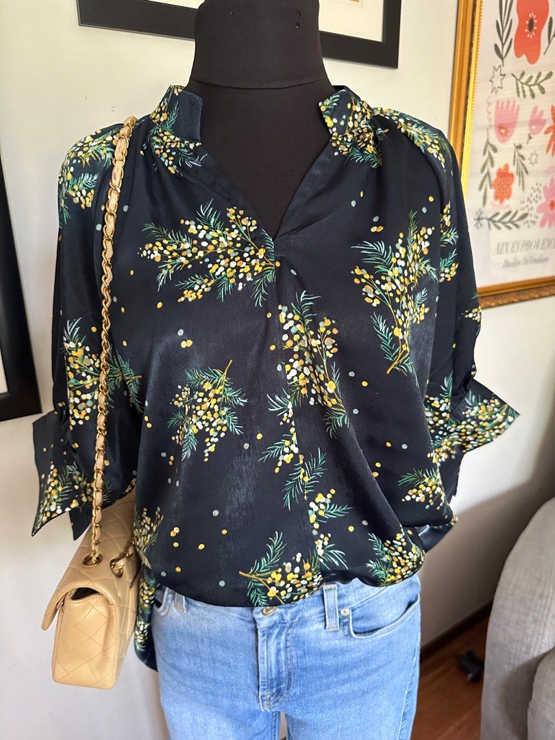 Hakana clothing Kelly top, Women's Fashion, Tops, Blouses on Carousell