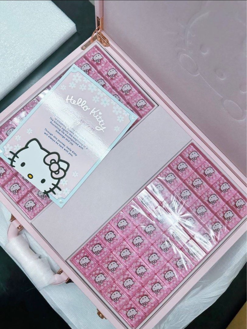 Hello Kitty Mahjong set, Hobbies & Toys, Toys & Games on Carousell