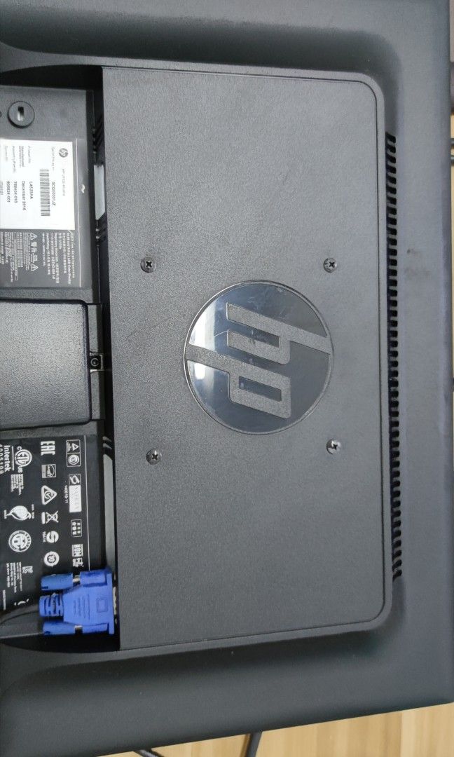 Hp V193 moniter ,19 inch vga port, Computers & Tech, Parts ...