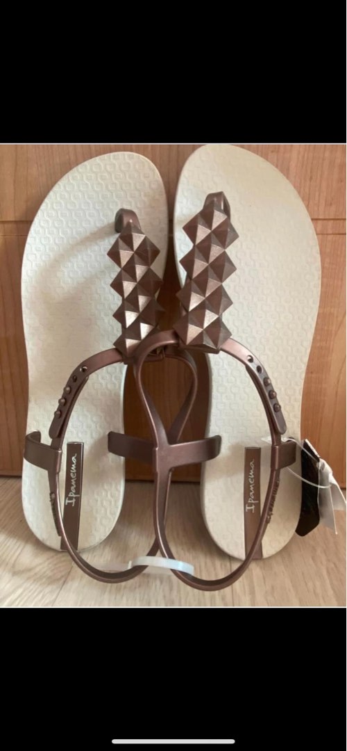Ipanema sandals, Women's Fashion, Footwear, Flats & Sandals on Carousell