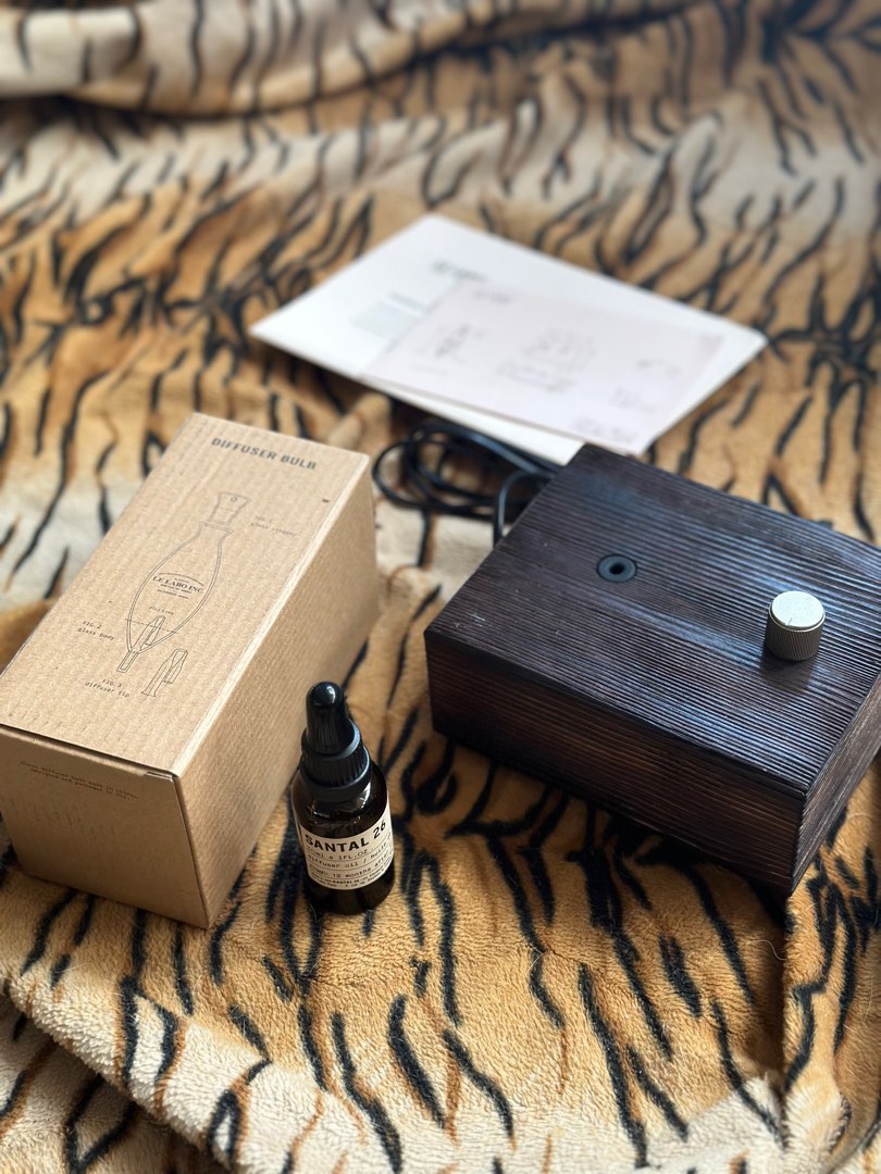 現貨 LE LABO 香薰機 實驗室 SANTAL26, 傢俬＆家居, 家居香薰 - Carousell
